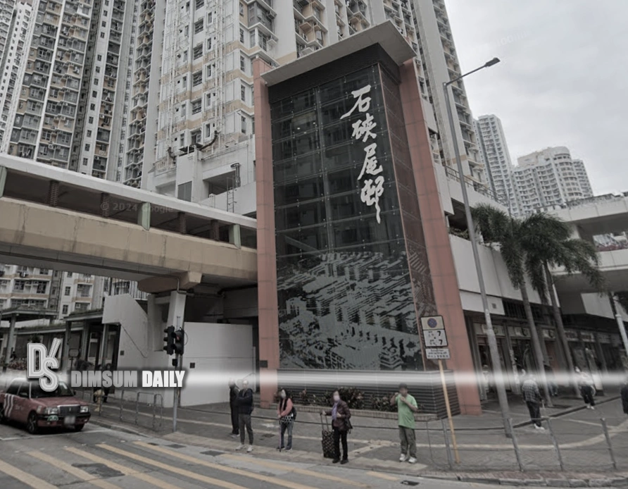 One dead and eight injured in Shek Kip Mei Estate blaze as fire ...