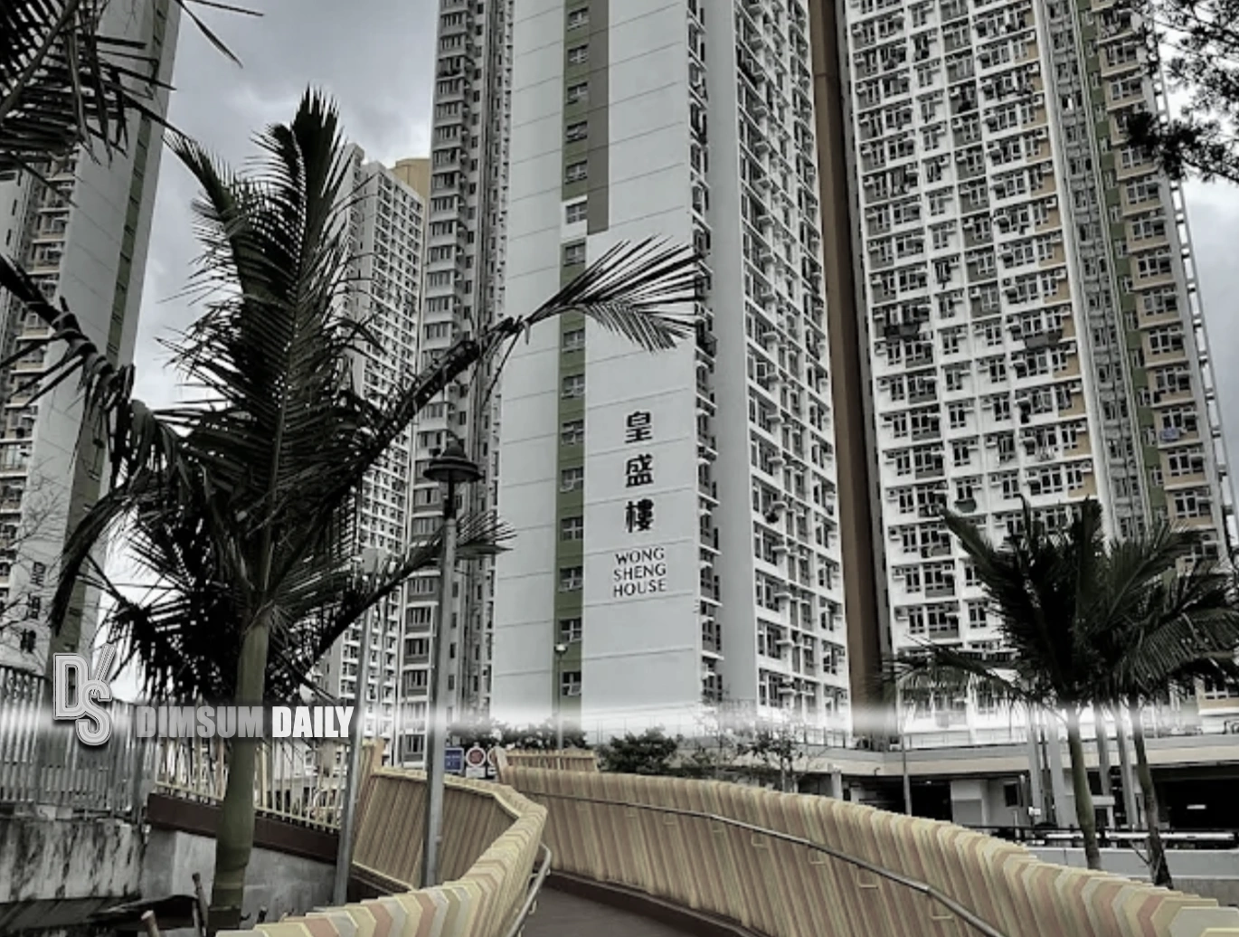 Husband detained for allegedly threatening wife with kitchen knives at ...