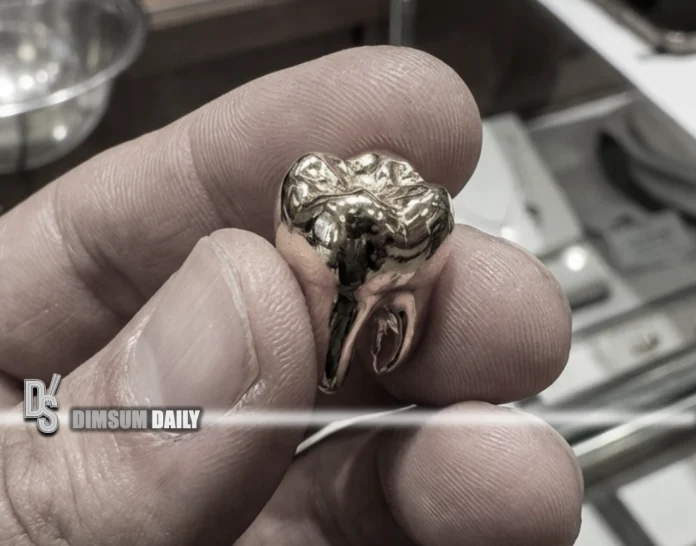 Man sells gold tooth in Taiwan for double following record prices