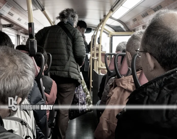 Bus driver praised after chasing fare dispute over HK$2 ride