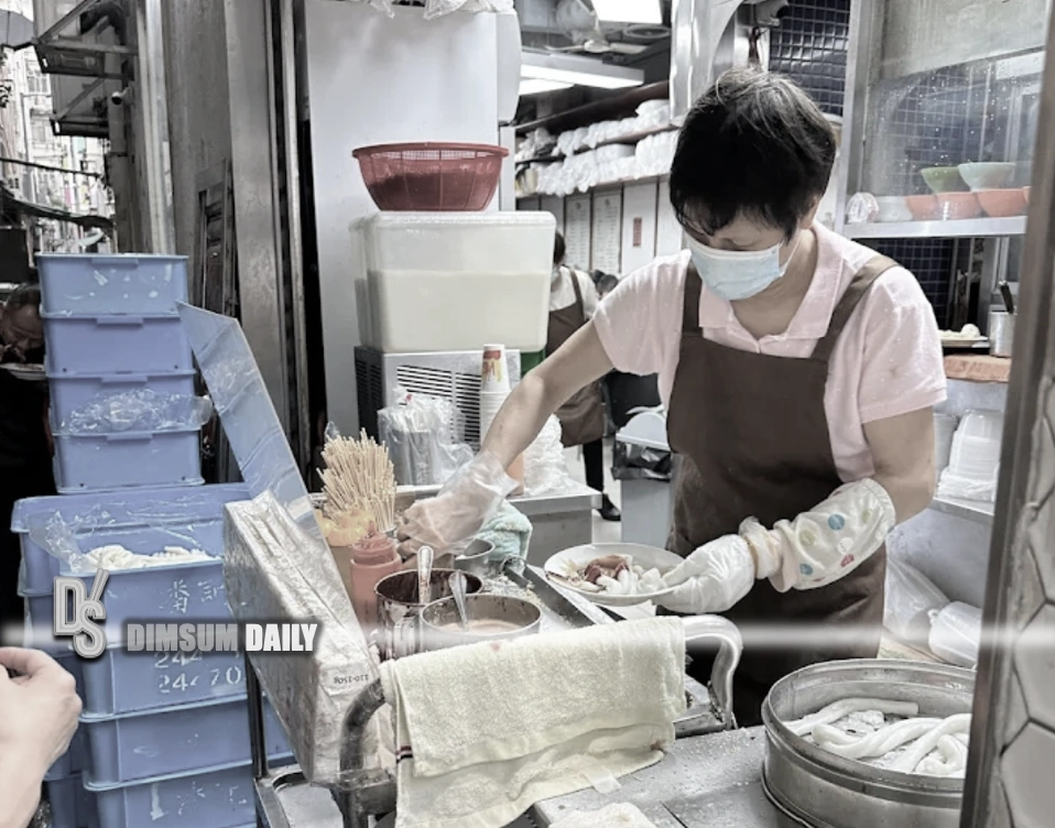 Hong Kong minimum wage set to rise to HK$43.1 per hour from May