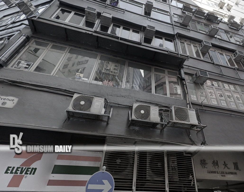 128 arrested in Tsim Sha Tsui vice raid