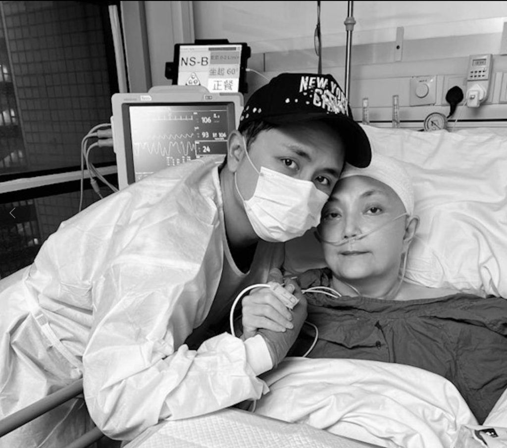 Gregory Lee says he will attend mother’s funeral with wife