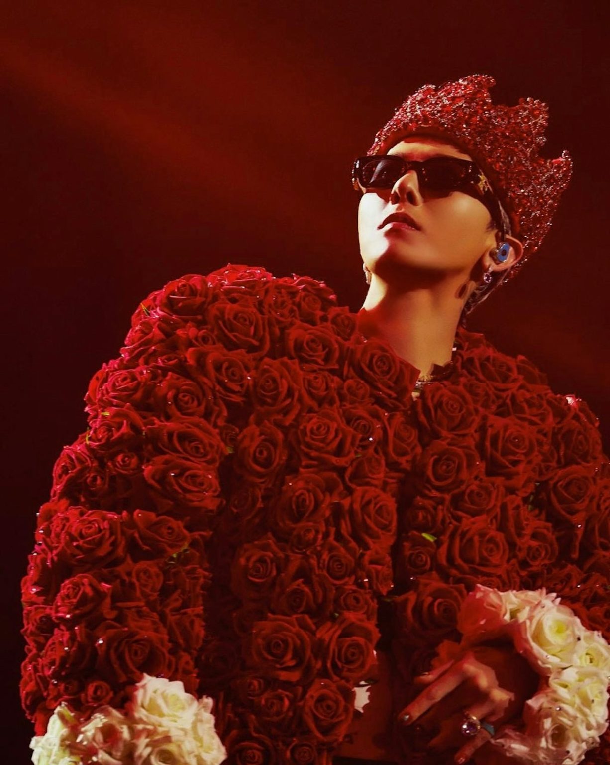 HK TV host Helen To thrilled after G‑Dragon shares her photo on Instagram