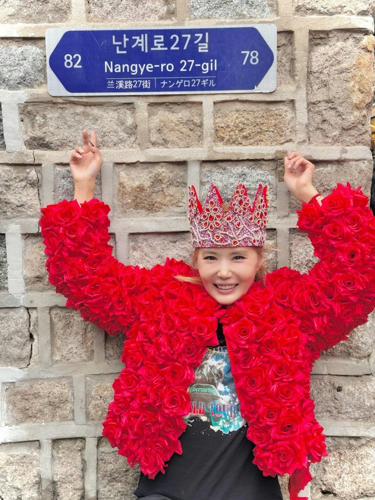 HK TV host Helen To thrilled after G‑Dragon shares her photo on Instagram