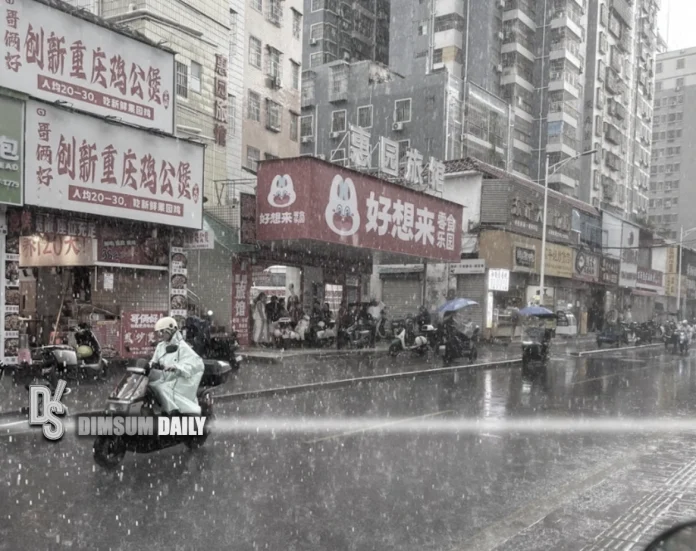 Guangdong braces for deluge as Shenzhen issues red rainstorm alert ...