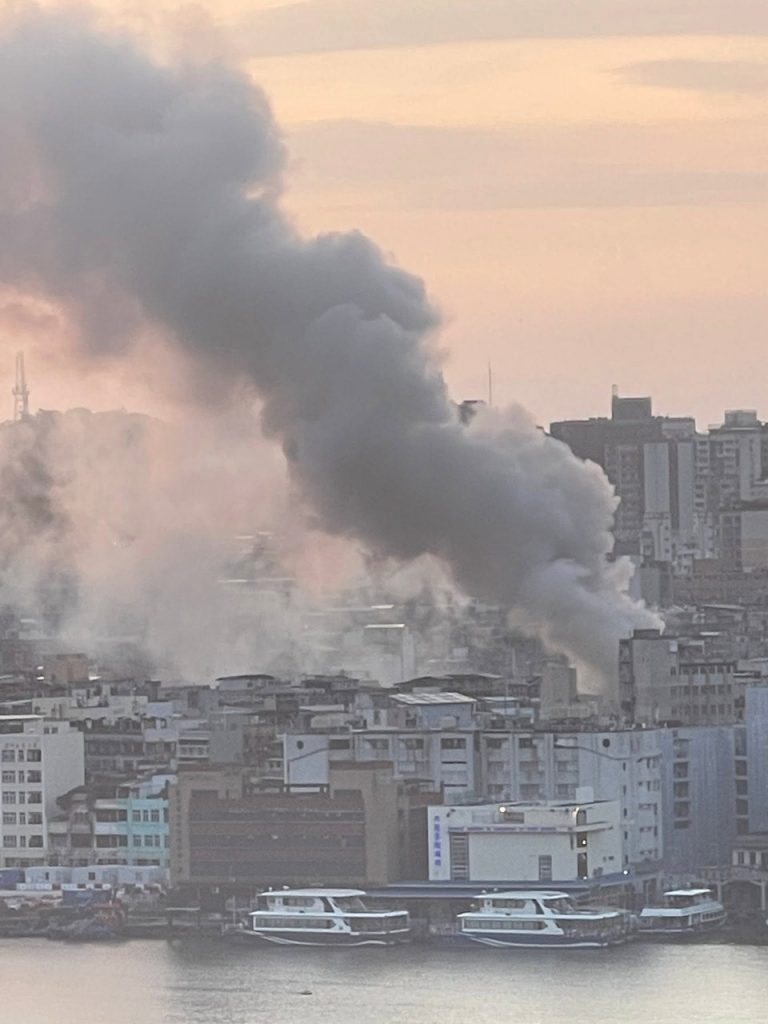Macao street closed after early‑morning shop fire - Dimsum Daily